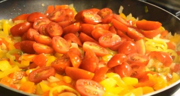 Menemen sau omleta turceasca reteta video - Adygio Kitchen