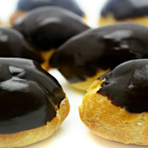 Profiterol reteta de cofetarie cu ciocolata si frisca - Adygio Kitchen