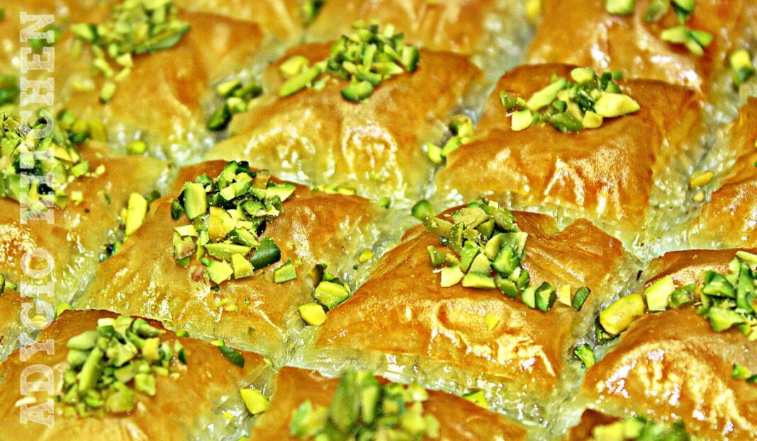 Baclava Turceasca sau baklava reteta autentica - Adygio Kitchen