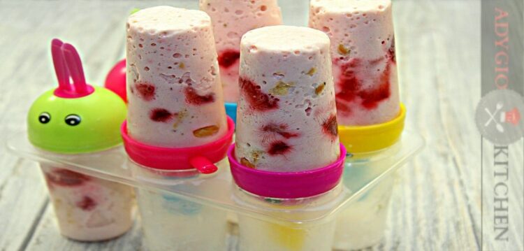 Inghetata cheesecake cu capsuni si biscuiti - Adygio Kitchen