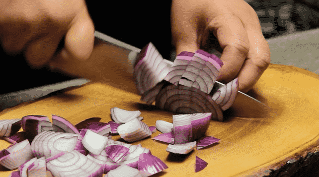 Omleta greceasca cu rosii si branza feta reteta - Adygio Kitchen