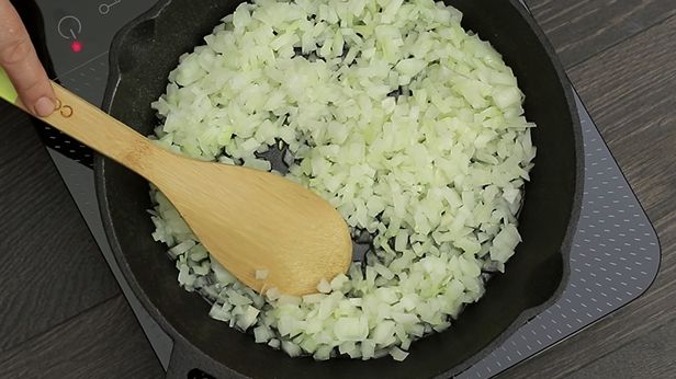 Sarmale in foi de varza acra rulate in stil turcesc - Adygio