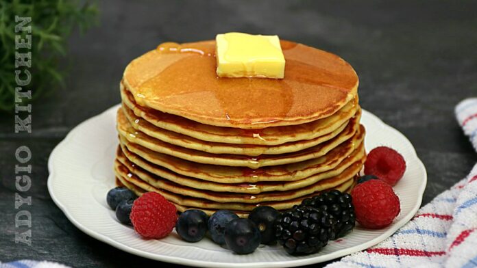 Clatite reteta clasica, pufoase si moi - Adygio Kitchen