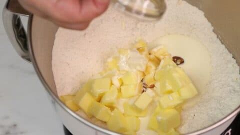 Prajitura Klara reteta cu nuca - Adygio Kitchen