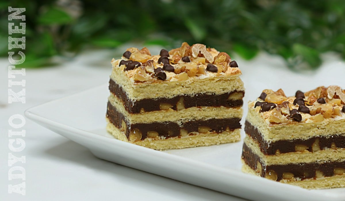 Prajitura cu bezea si nuca - Adygio Kitchen