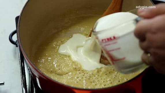 Paste cu sos alb - Adygio Kitchen