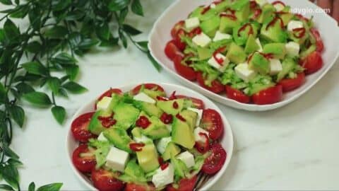 Salata cu avocado reteta simpla - Adygio Kitchen