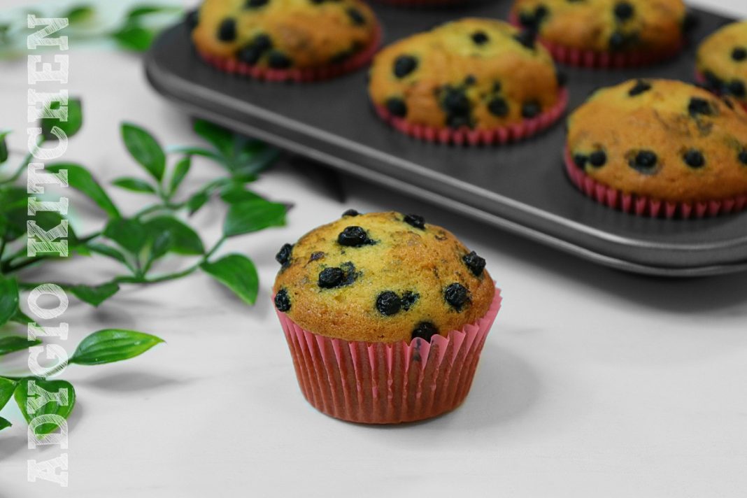 Briose cu afine reteta simpla - Adygio Kitchen