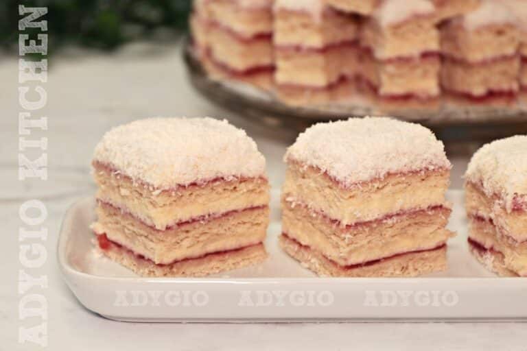 Prajitura Alba ca Zapada cu gem - Adygio Kitchen